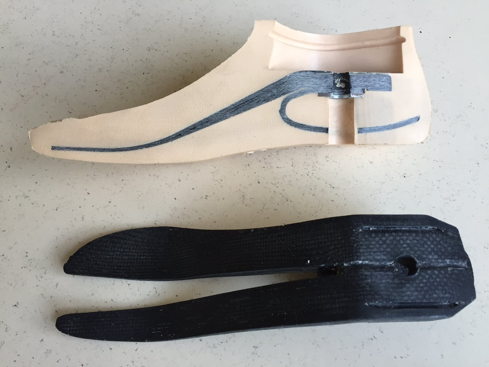 DynaStep I 类足部假肢 — 分离式脚趾，行走舒适